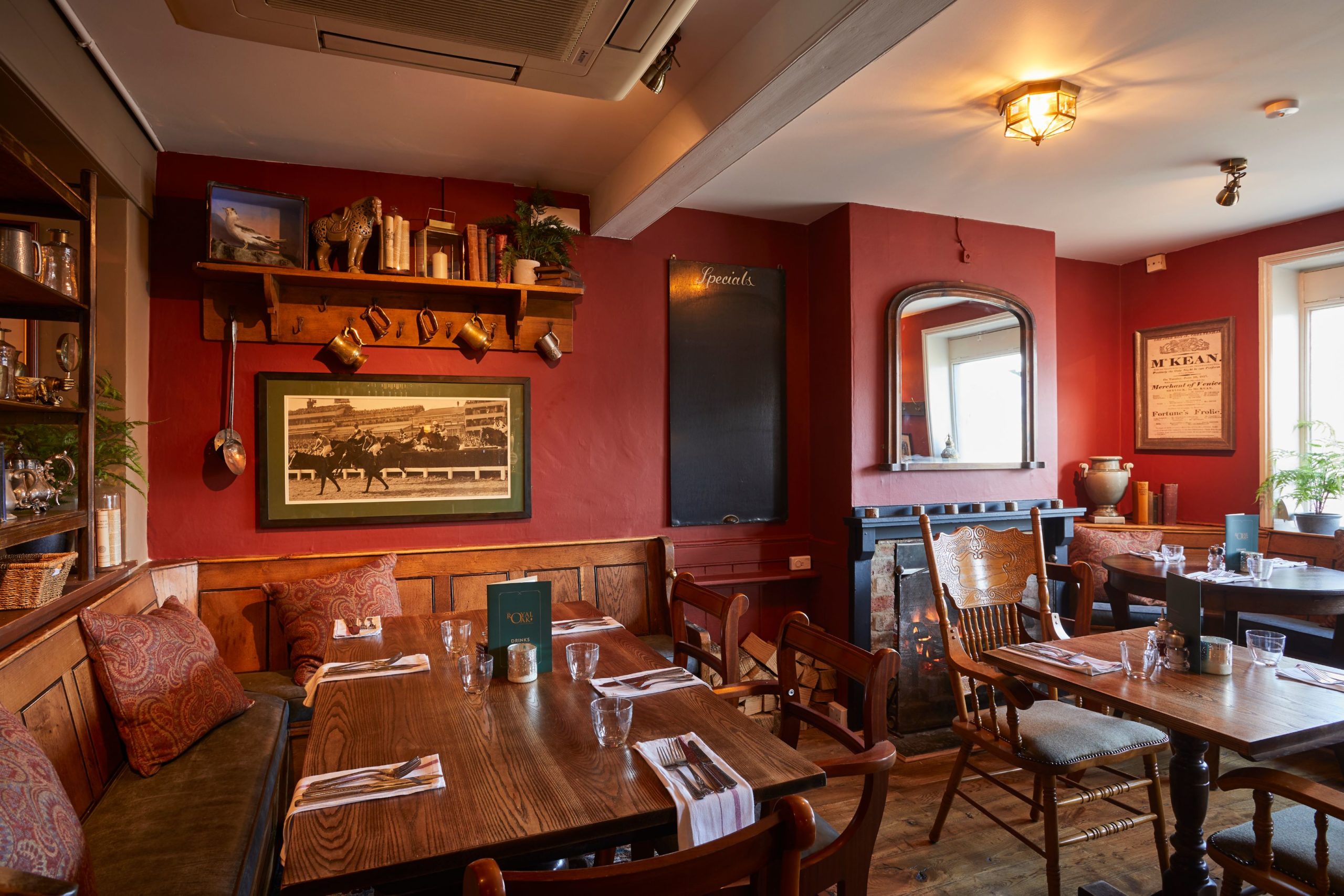 The Royal Oak | Pub & Restaurant in Prestbury, near Cheltenham