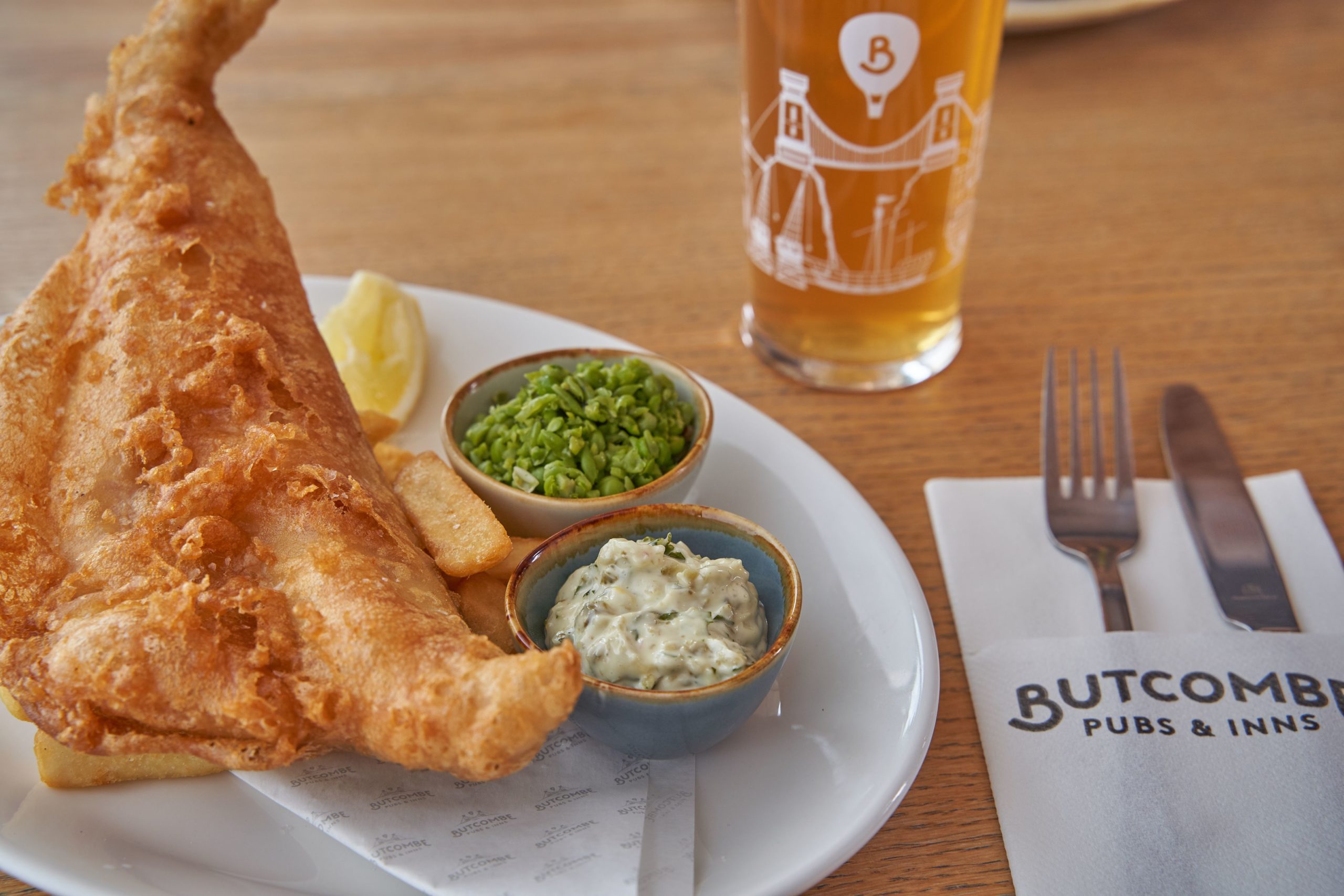 Restaurant in Cirencester | Places to Eat in Cirencester | The Bear Inn